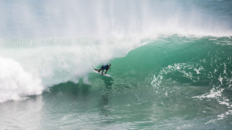 Green Wave – Solid Surf Academy